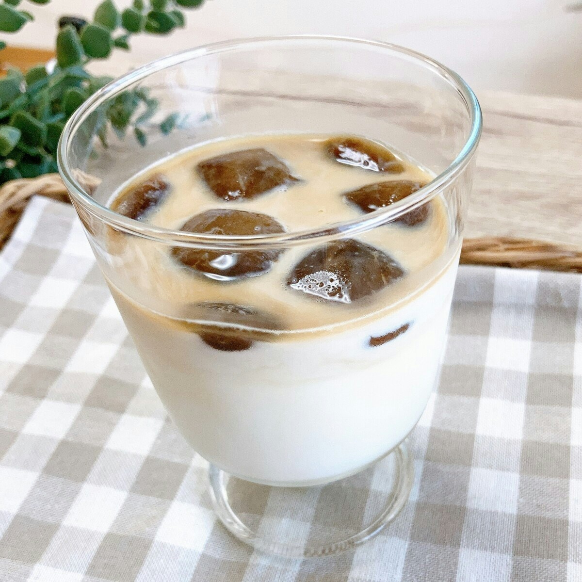 夏に絶対欲しい！【ダイソー】昨年バズったアイスバッグ種類別レポ [ママリ]